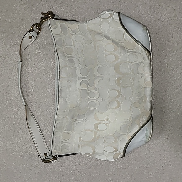 Coach | Bags | Coach Signature Optic Sarah Whitekhaki Tote Handbag 5667 ...